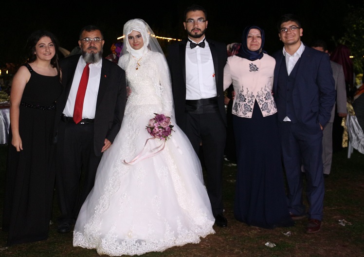 Genç Reklamcı Sefa Çelik Dünya Evine Girdi - Kapaklı Gazetesi